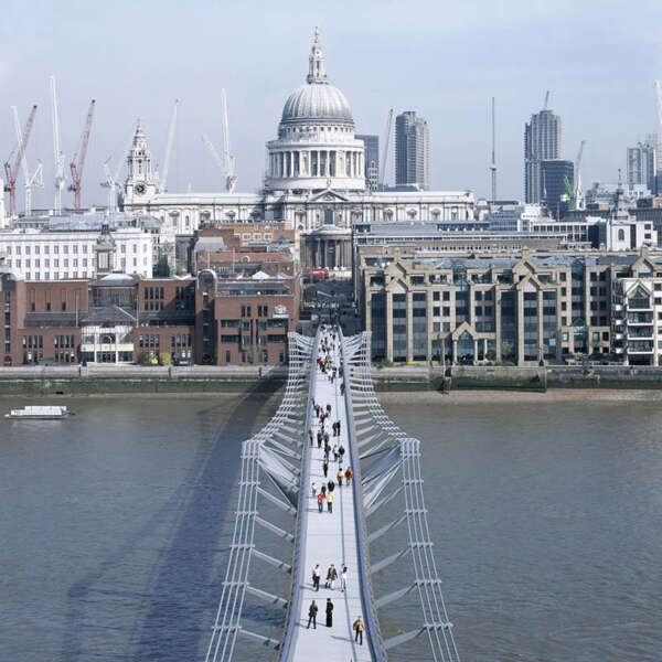 > Millennium bridge by Foster + Partners | ARCHIVIBE