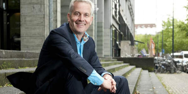 > Architect Thomas Rau wins Circular Hero Award 2021 | ARCHIVIBE